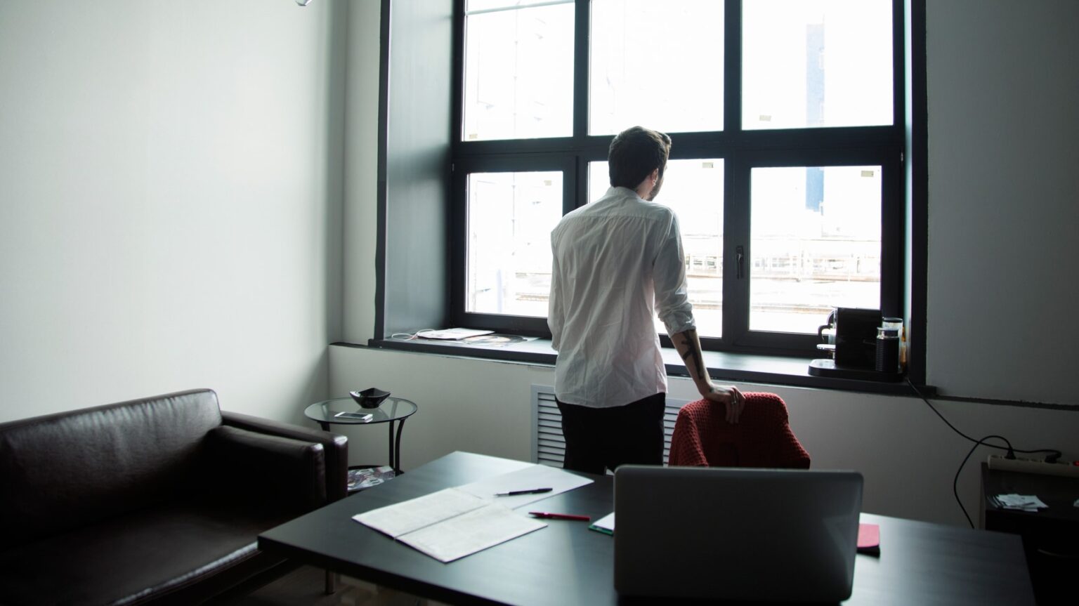 How to Deal With Loneliness: A Growing Workplace Challenge | Lyra Health